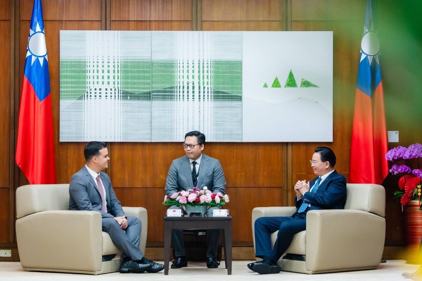 Foreign Minister Wu meets with delegation from the Taiwan Friendship ...